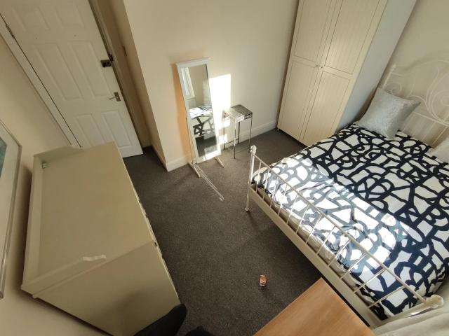 Room at Mount Pleasant Road, Greater London