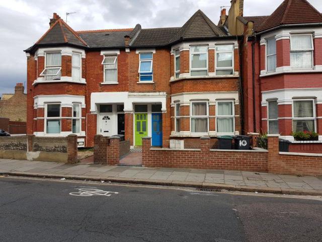 Room at Mount Pleasant Road, Greater London