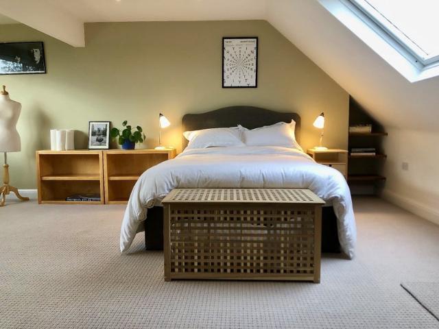 Room at Mount Pleasant Road, Greater London