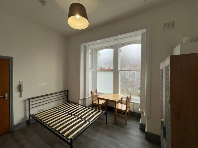 Room at Mount View Road, Greater London