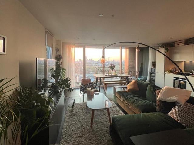 Room at Moulding Lane, Greater London