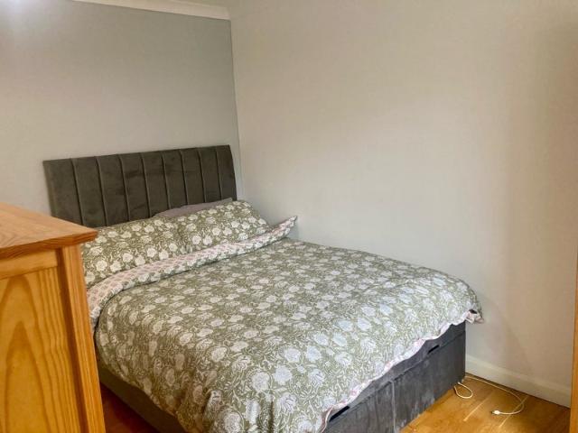 Room at Moulsham Street, Chelmsford