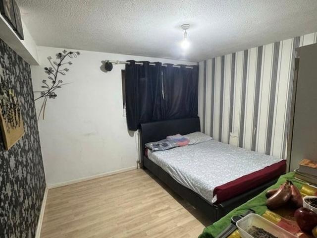 Room at Moxon Close, Greater London