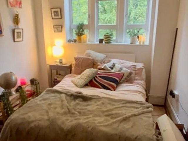Room at Nunhead Lane, Greater London