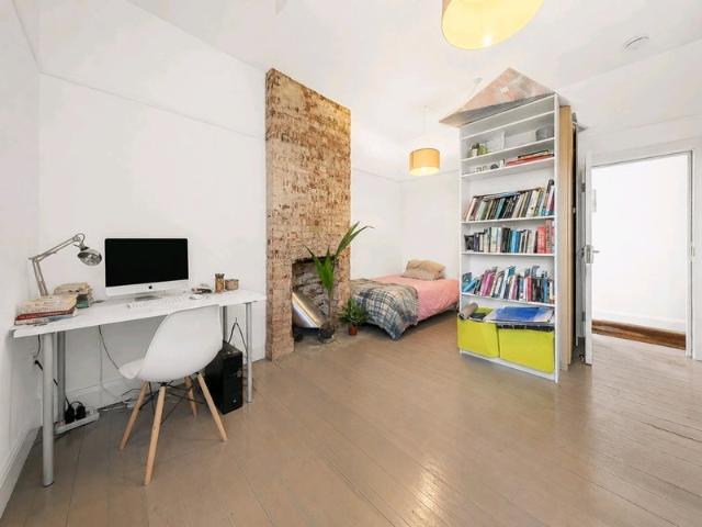 Room at Nunhead Lane, Greater London