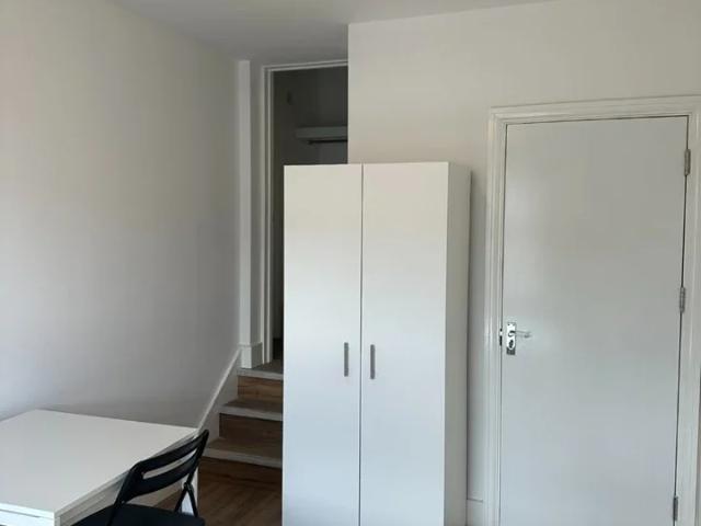 Room at Nutfield Road, Greater London