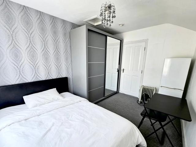 Room at Nags Head Road, Greater London