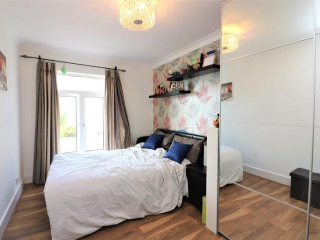 Room at Narrow Street, Greater London