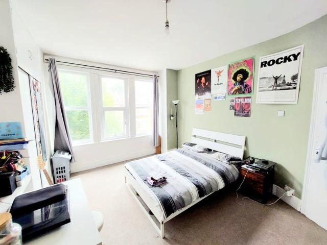 Room at Natal Road, Greater London