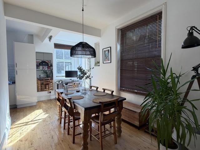 Room at Navy Street, Greater London