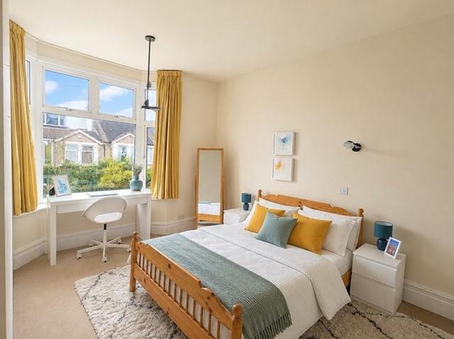 Room at Naylor Road, Greater London