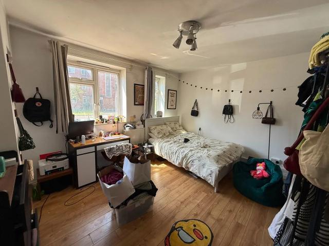 Room at Neckinger, Greater London