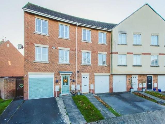 Room at Neptune Crescent, Stratton St. Margaret
