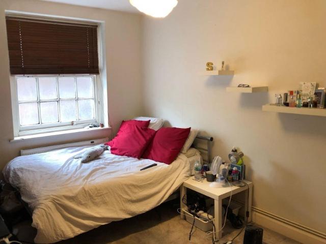 Room at Neptune Street, Greater London