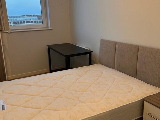 Room at New York Road, Leeds