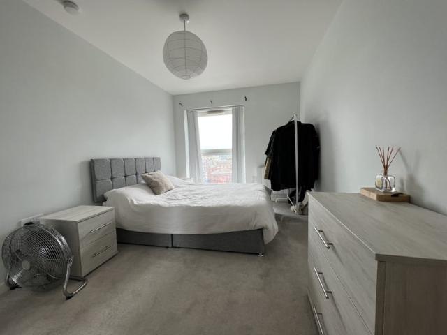Room at New York Road, Leeds