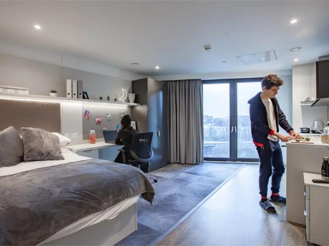Room at New City Road, Glasgow