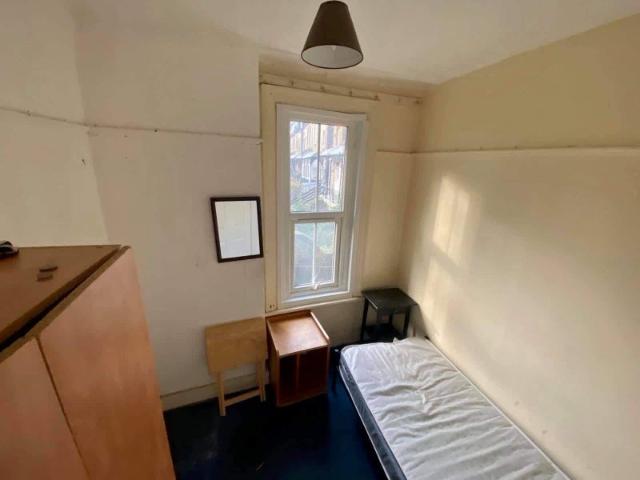 Room at New Cross Road, Greater London