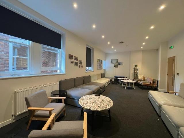 Room at New Dover Road, Canterbury