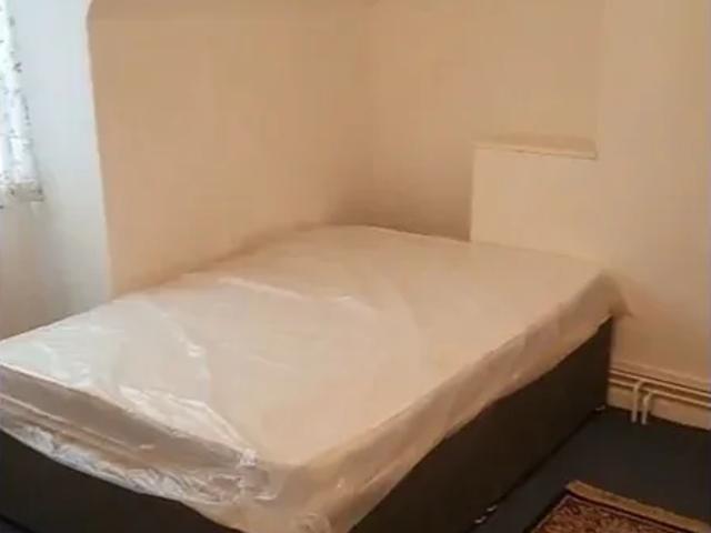 Room at New King Street, Greater London