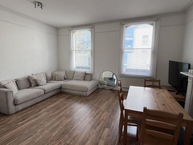 Room at New King's Road, Greater London