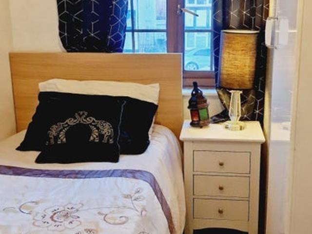 Room at New Road, Greater London