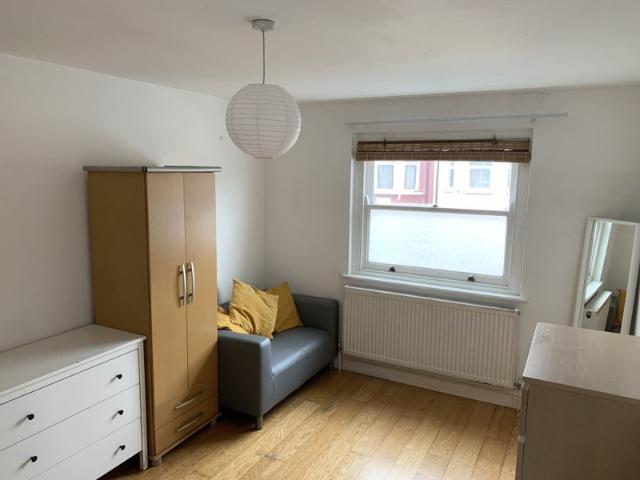 Room at New Road, Greater London