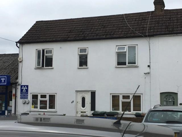 Room at New Road, Three Rivers
