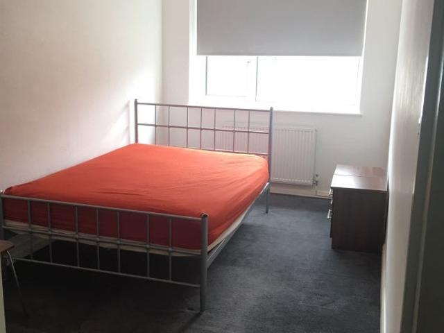 Room at Newnham Road, Greater London