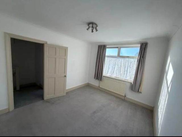 Room at Newbury Road, Greater London