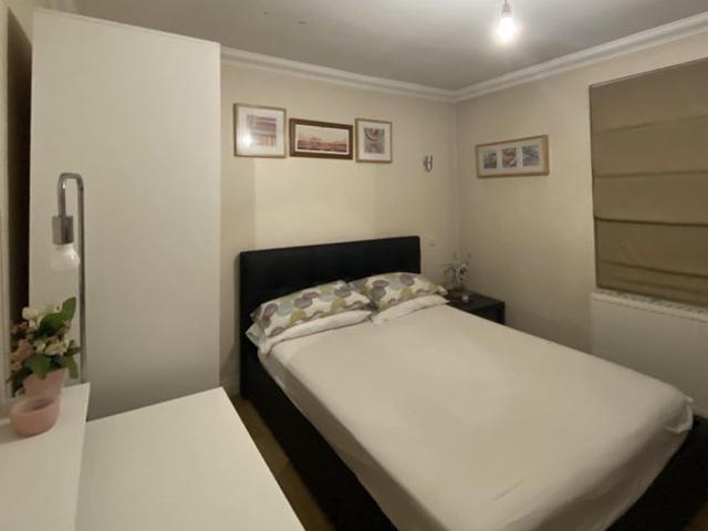 Room at Newbury Road, Greater London