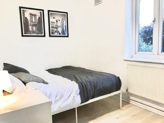 Room at Newcomen Street, Greater London