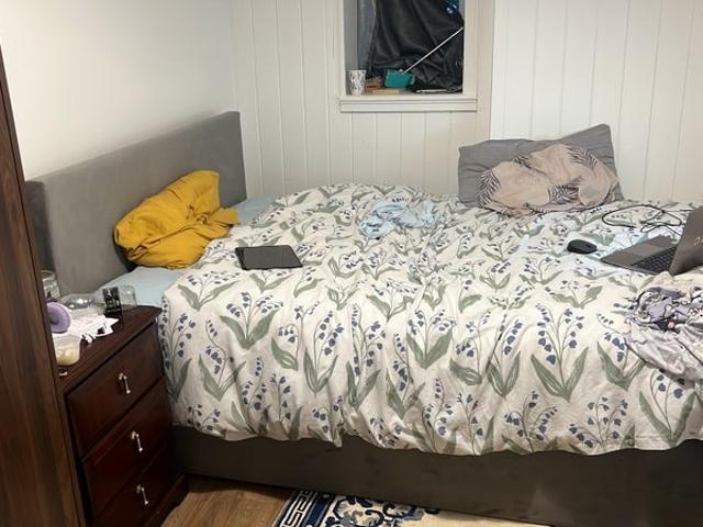 Room at Newhey Road, Milnrow