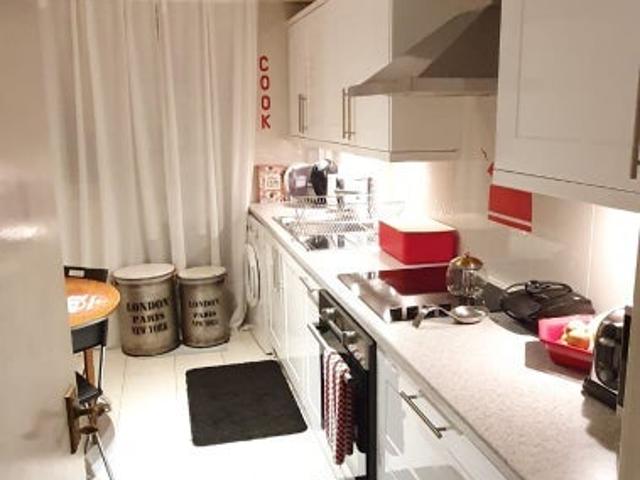 Room at Newington Butts, Greater London