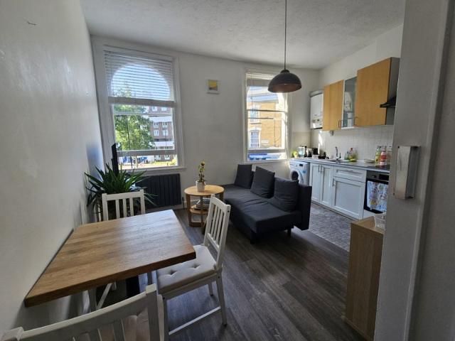 Room at Newington Green, Greater London