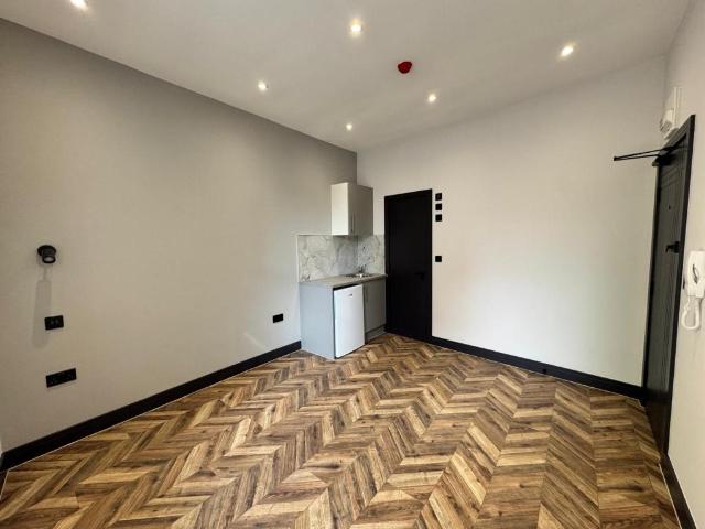 Room at Newington Green Road, Greater London