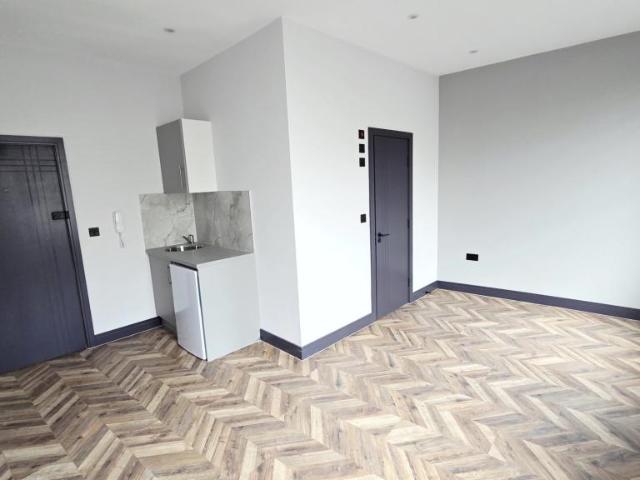 Room at Newington Green Road, Greater London