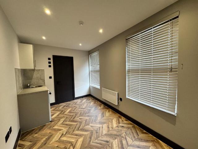 Room at Newington Green Road, Greater London
