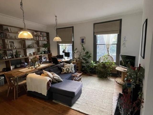 Room at Newington Green Road, Greater London
