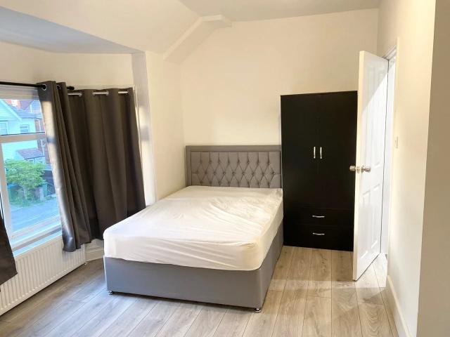 Room at Newlands Avenue, Southampton