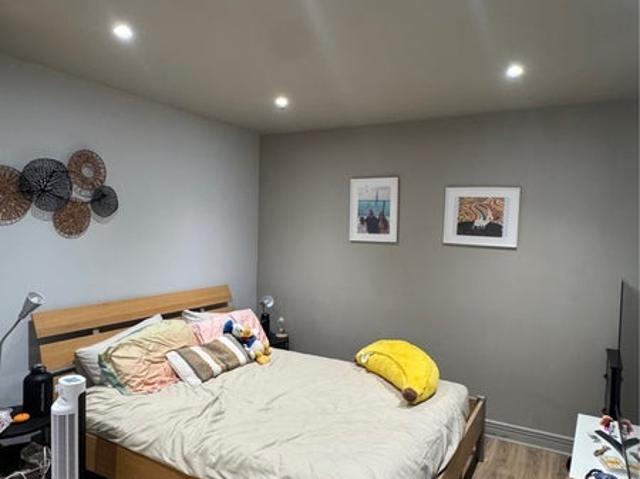 Room at Newport Avenue, Greater London