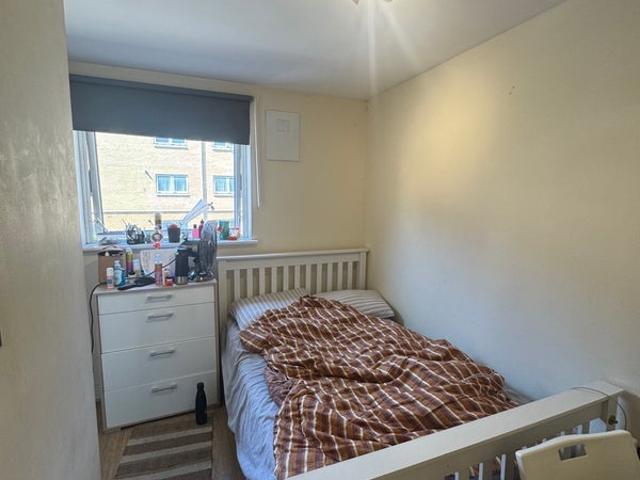Room at Newport Avenue, Greater London
