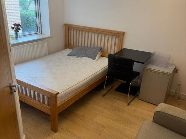 Room at Newport Avenue, Greater London