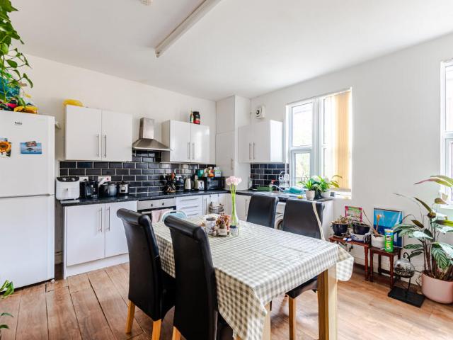 room at Newport Gardens, Hyde Park, Leeds, LS6 3DA