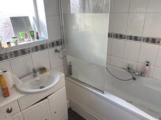 Room at Newport Road, Cardiff