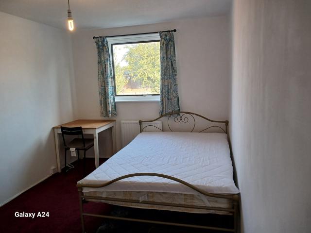 Room at Newton Walk, Greater London