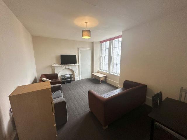 Room at Nethergate, Dundee