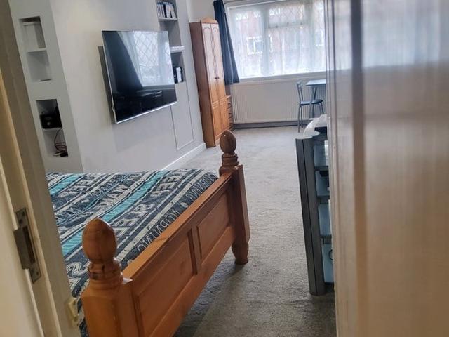 Room at Nevill Close, Royal Leamington Spa