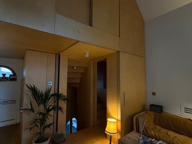 Room at Nevill Road, Greater London