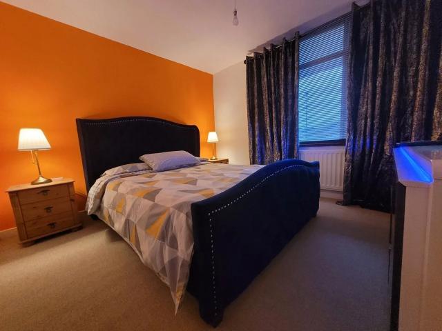 Room at Neville Court, Greater London